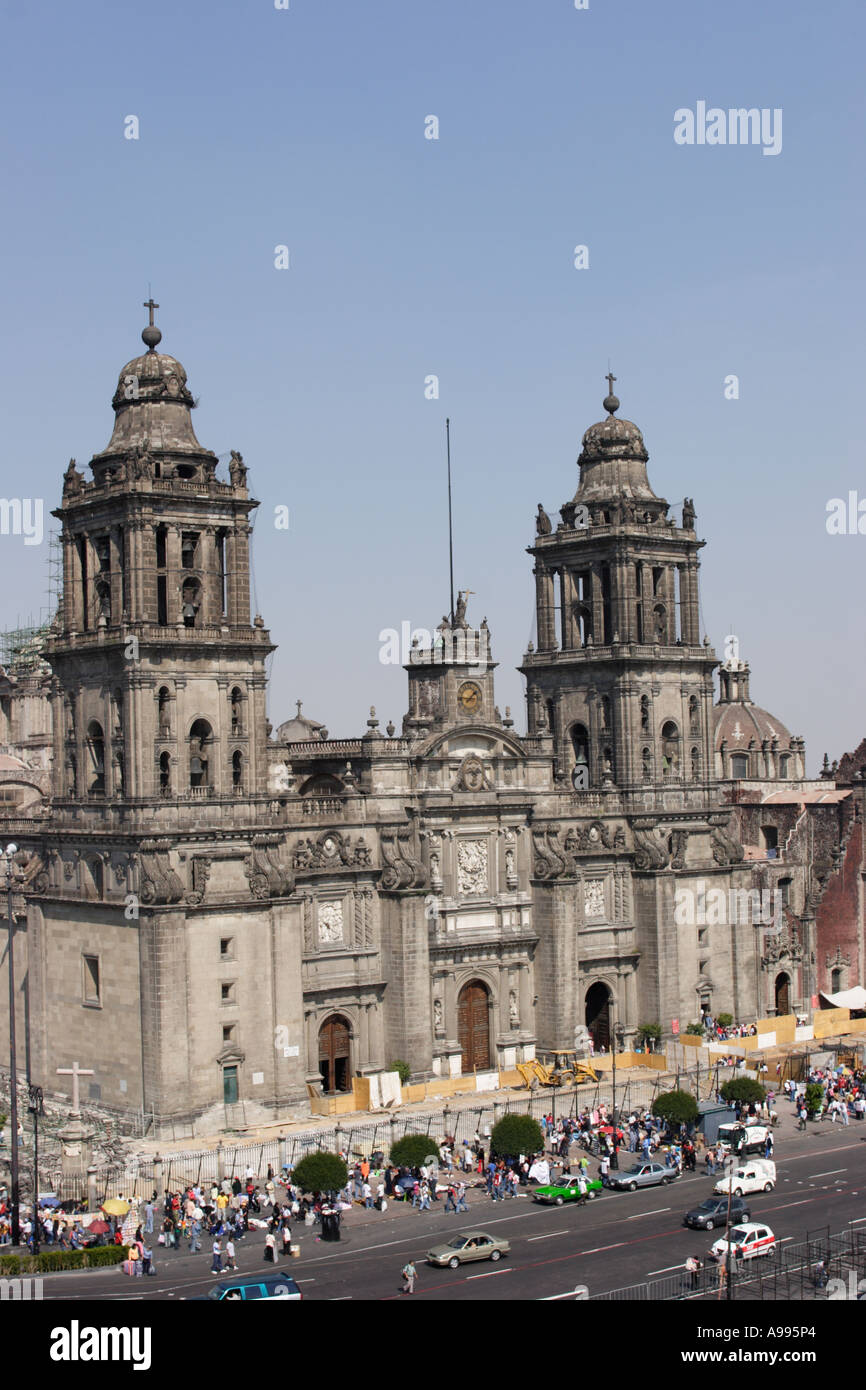 Metropolitan Cathedral The largest church in Latin America Zocalo ...
