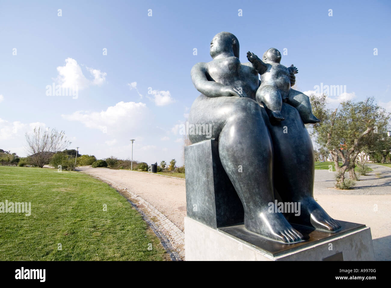 Woman and child sculpture by Fernando Botero called Maternidade or ...