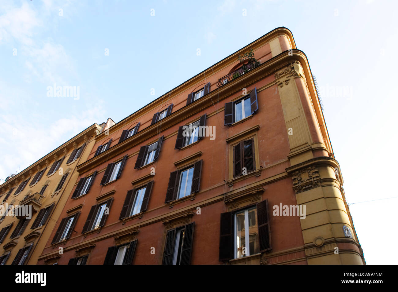 Roman houses hi-res stock photography and images - Alamy