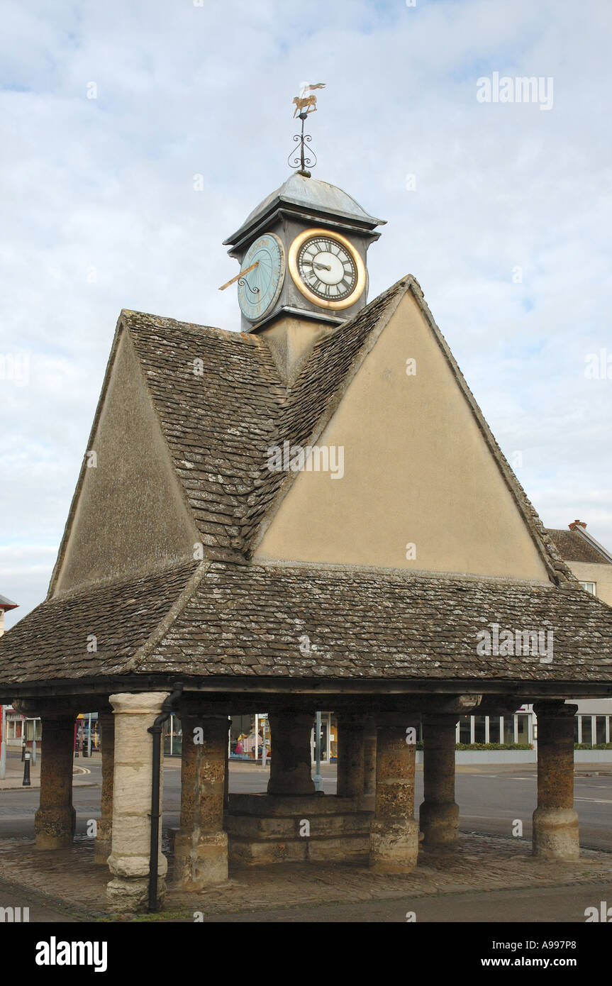 Buttercross in Witney town centre Stock Photo - Alamy