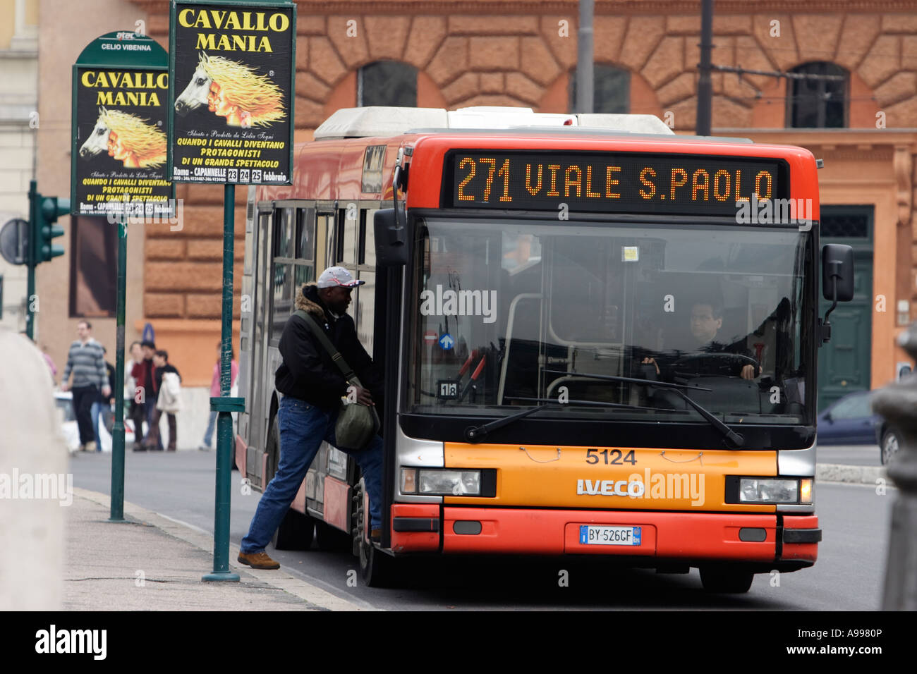271 bus hi-res stock photography and images - Alamy