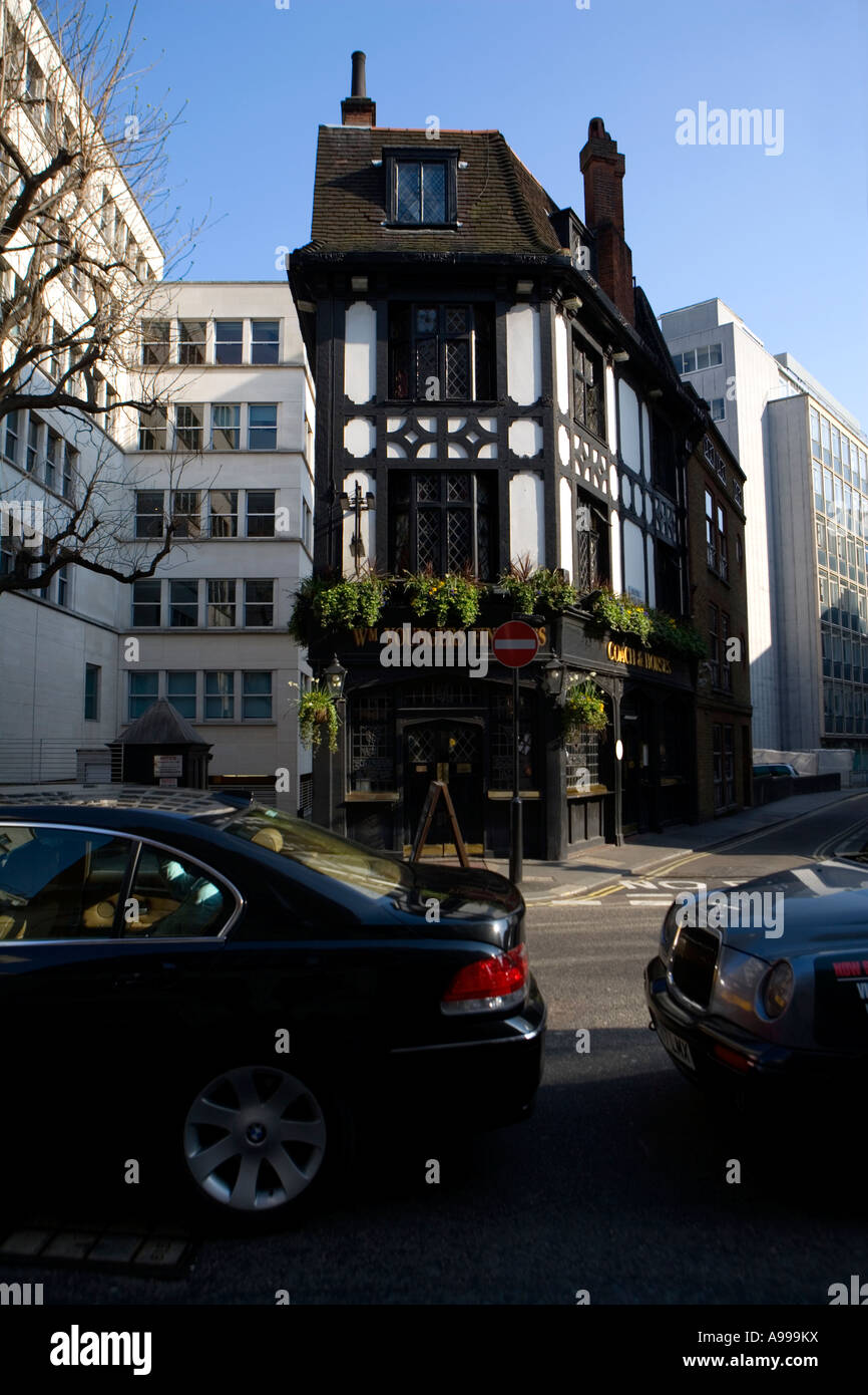 Traffic outside The "Coach and Horses" "Olde worlde" ^pub in "Mayfair ...