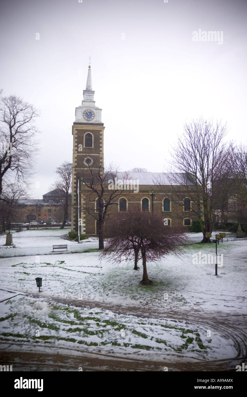 St Georges church Gravesend in snow Stock Photo - Alamy
