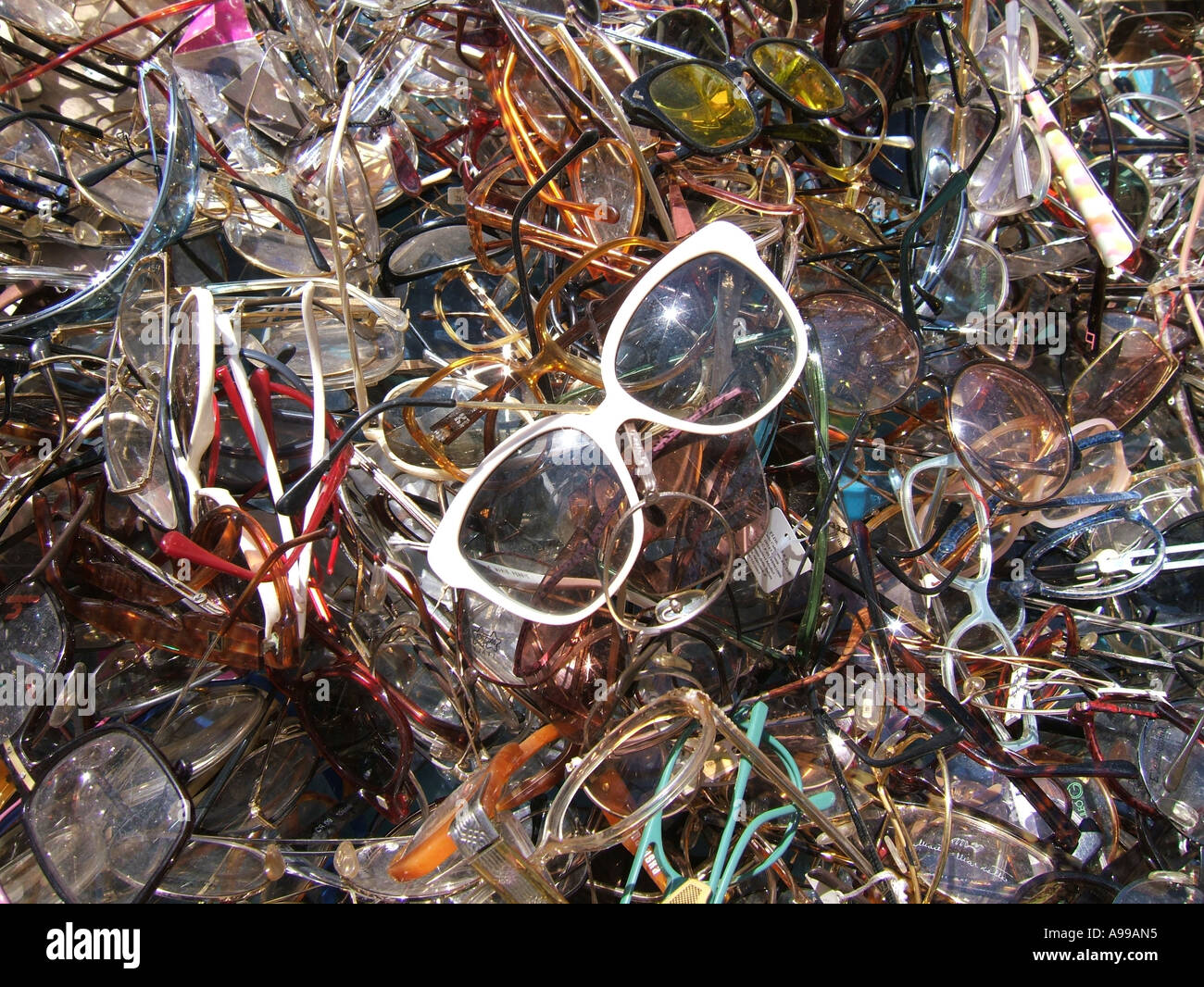 Specs spectacles stand out pair old visual aid hi-res stock photography ...