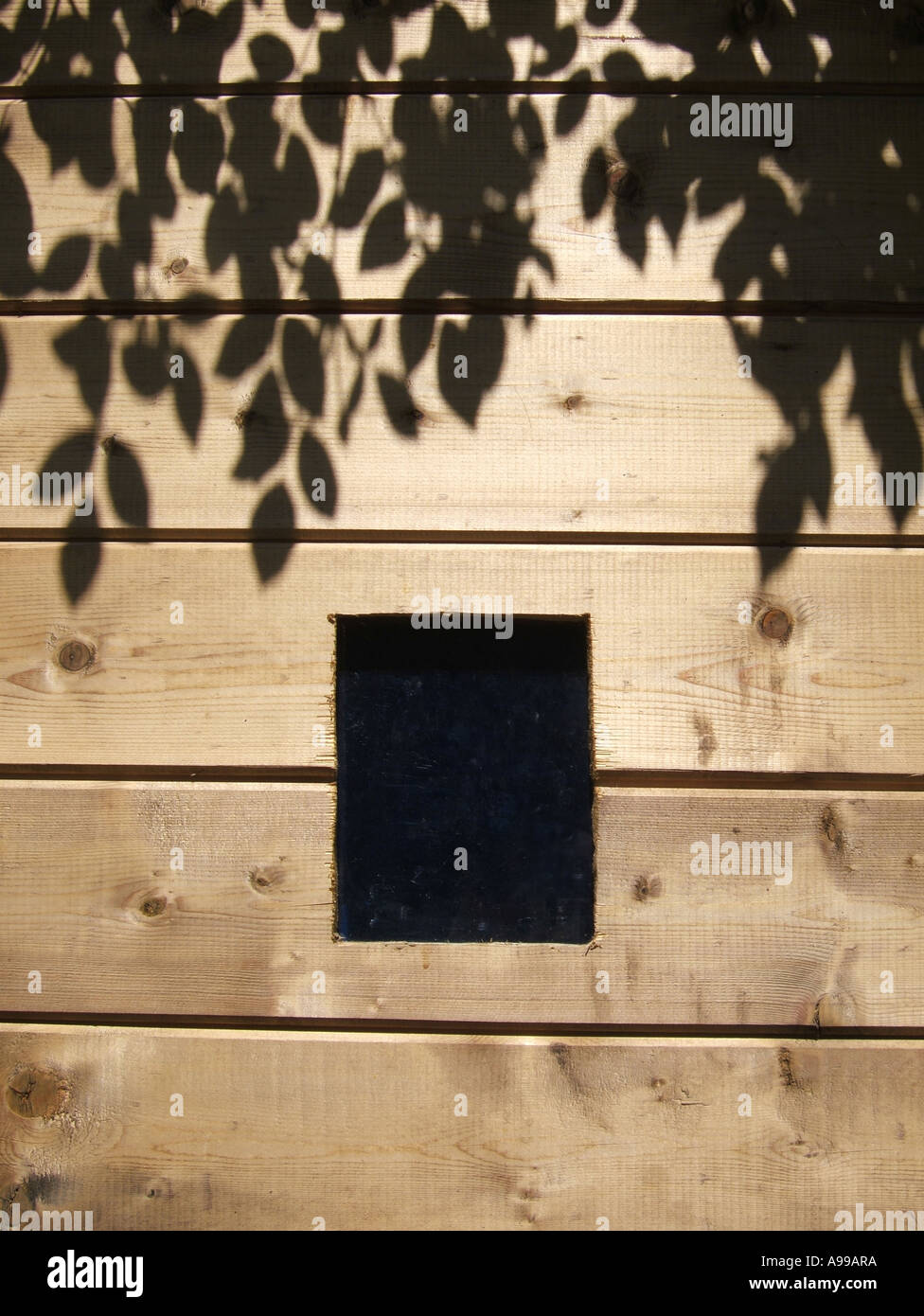 Hole in the wall cabin hi-res stock photography and images - Alamy