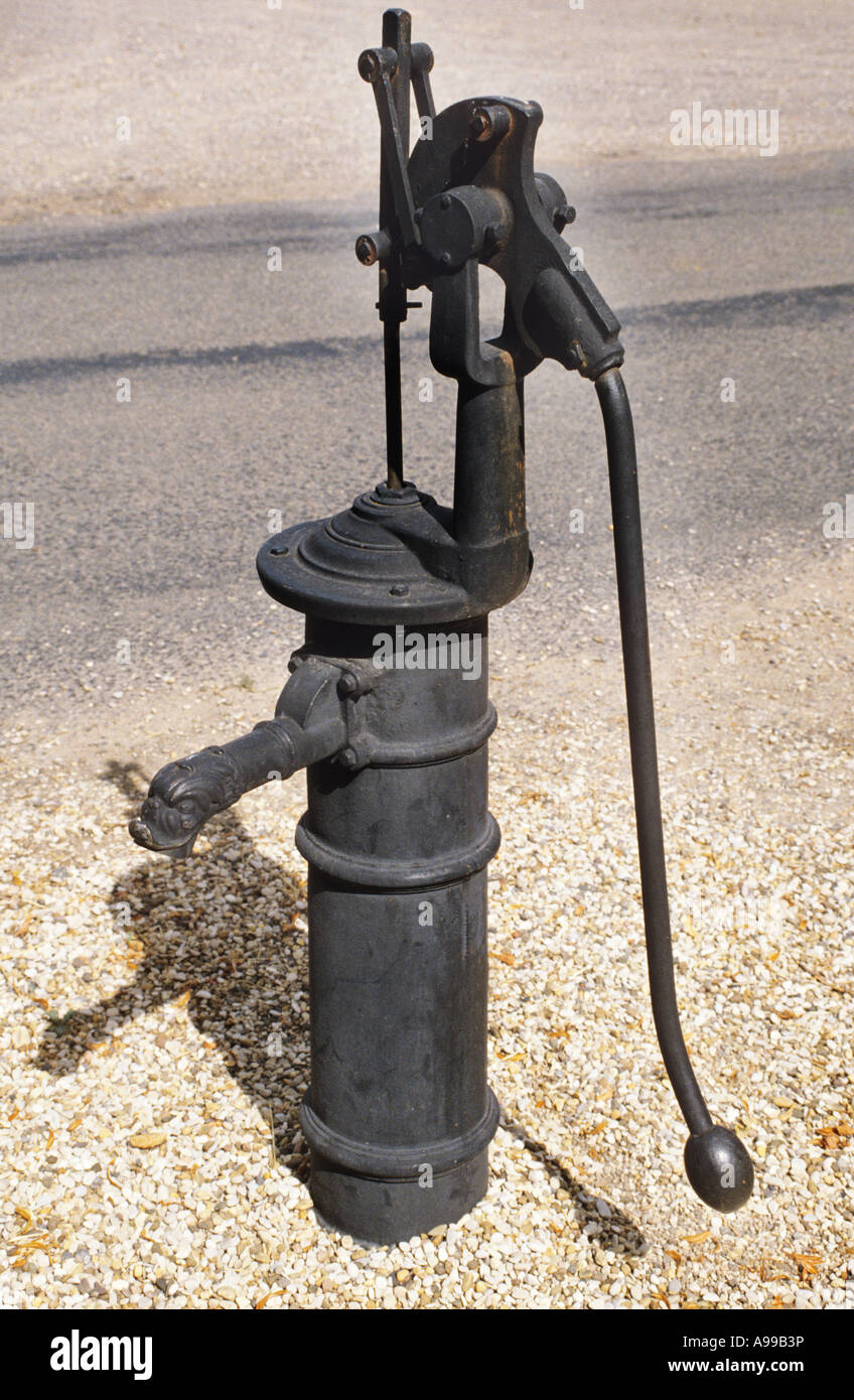 Old fashion water pump hi-res stock photography and images - Alamy