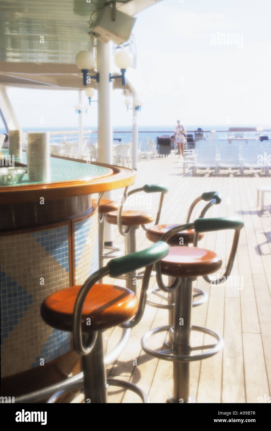 Tropical drinks on cruise ship hi-res stock photography and images - Alamy