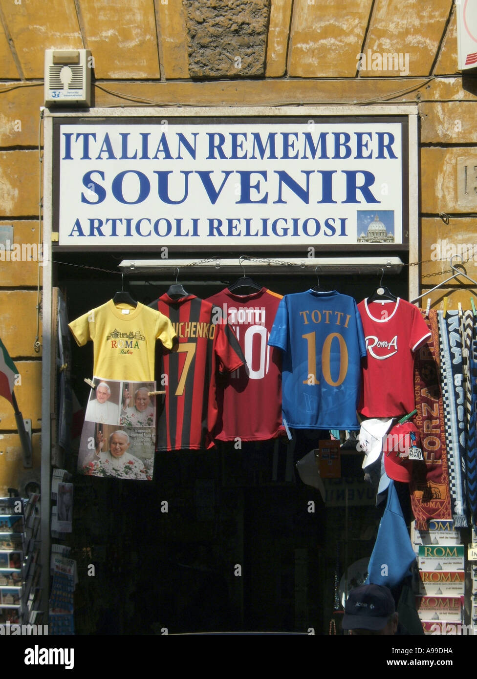 gift shop near vatican rome Stock Photo - Alamy