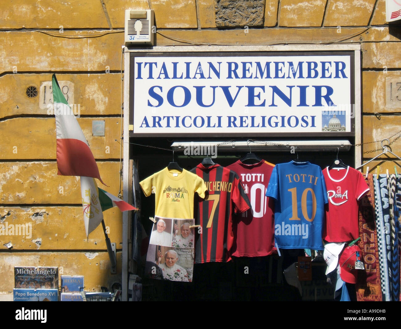 gift shop in rome Stock Photo - Alamy