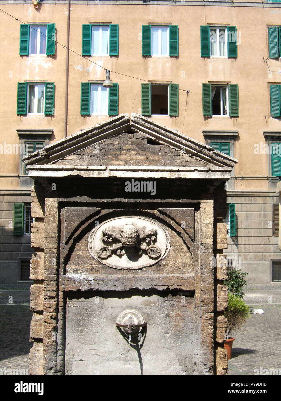 water fountain in rione borgo near vatican, rome Stock Photo - Alamy