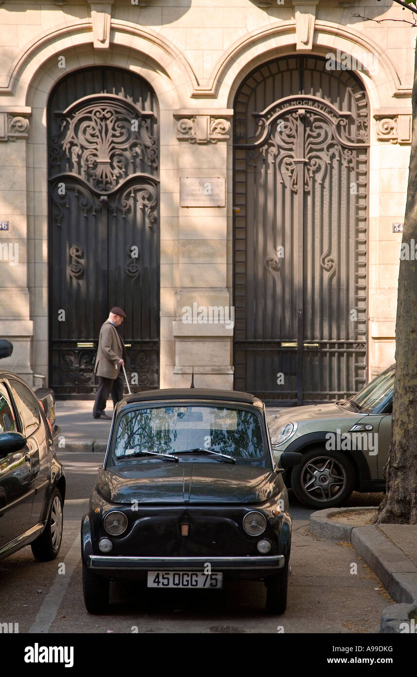 street scene, Paris, France Stock Photo - Alamy