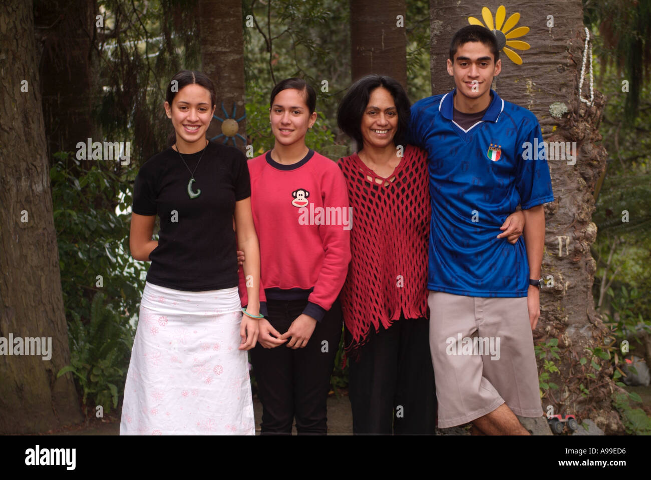 Contemporary Maori family Stock Photo - Alamy