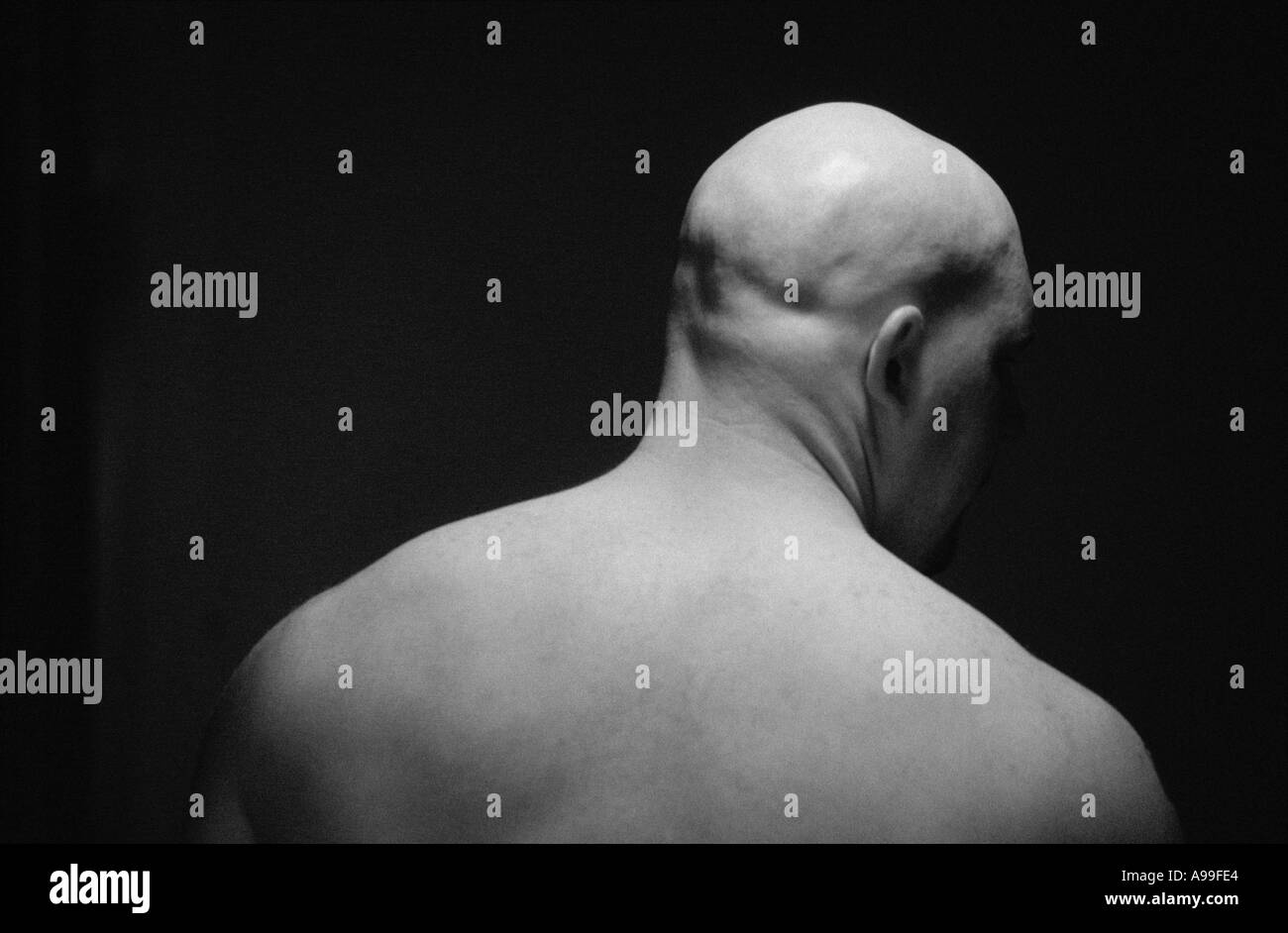 muscular back of bald man Stock Photo - Alamy