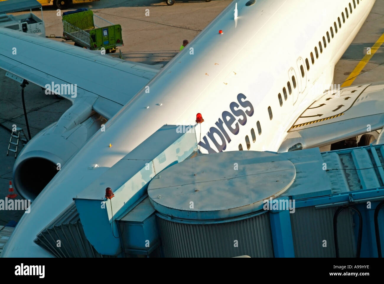 Gangway Airplane Stock Photos & Gangway Airplane Stock Images - Alamy