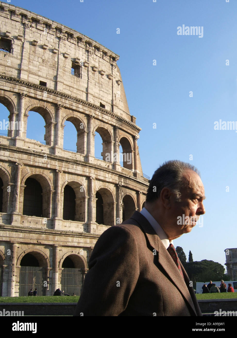 old man and colosseum in rome Stock Photo - Alamy
