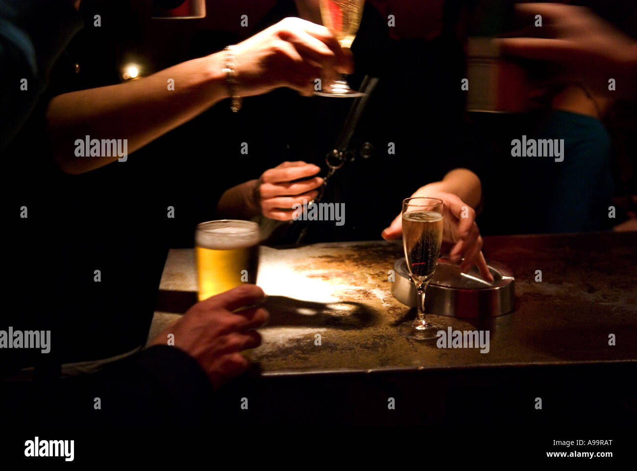 Man pint drinking celebrating lads hi-res stock photography and images ...