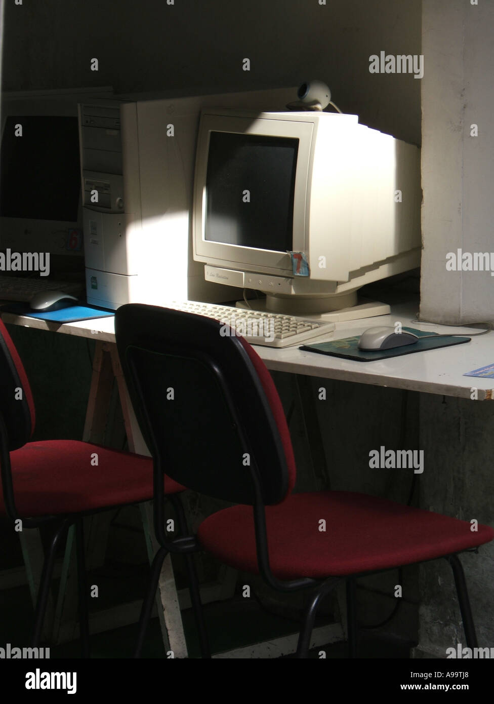 Crt monitor red hi-res stock photography and images - Alamy