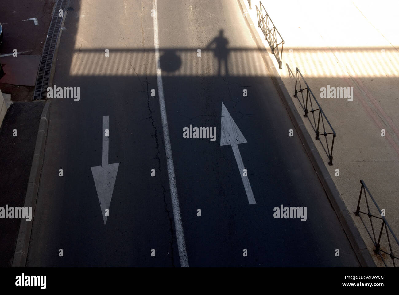 Two laned hi-res stock photography and images - Alamy