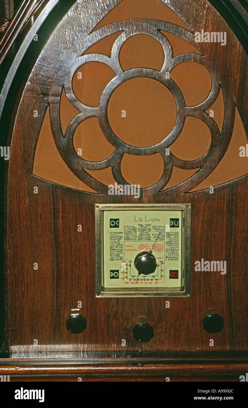 old histroric radio Stock Photo - Alamy