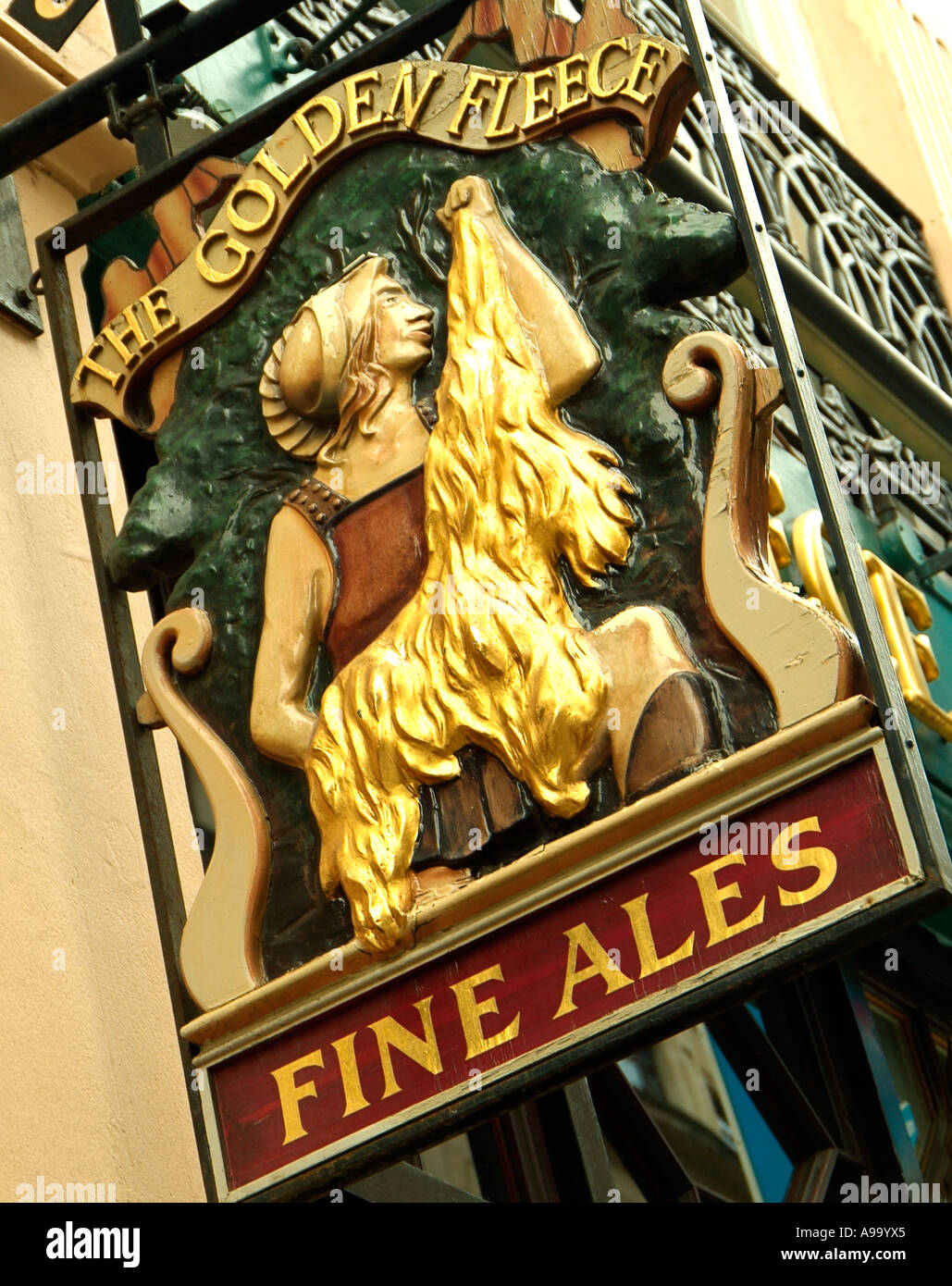 London Pub Sign Stock Photo - Alamy