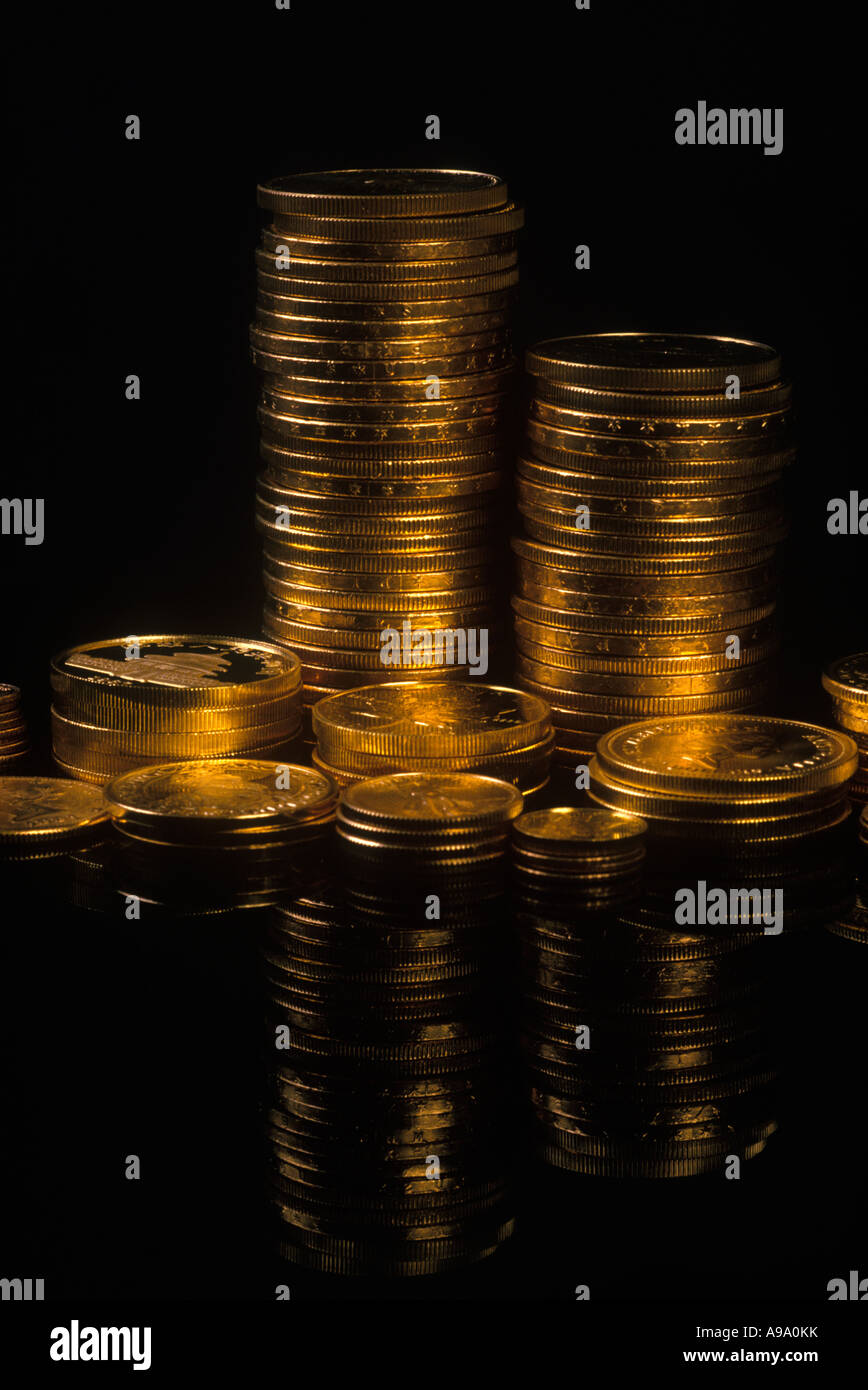 Gold coins plain hi-res stock photography and images - Alamy