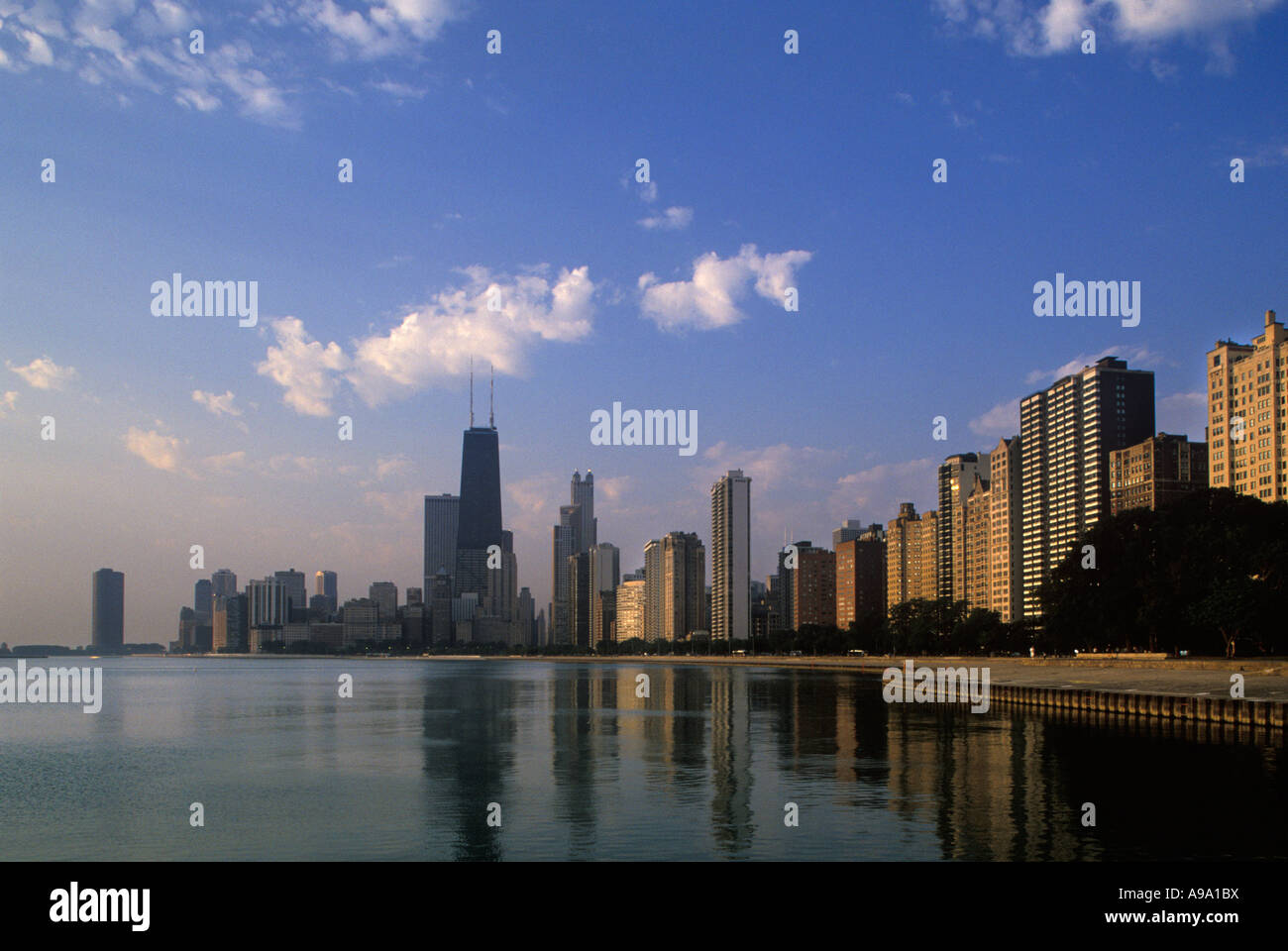 LOOP SKYLINE LAKE MICHIGAN CHICAGO ILLINOIS USA Stock Photo - Alamy