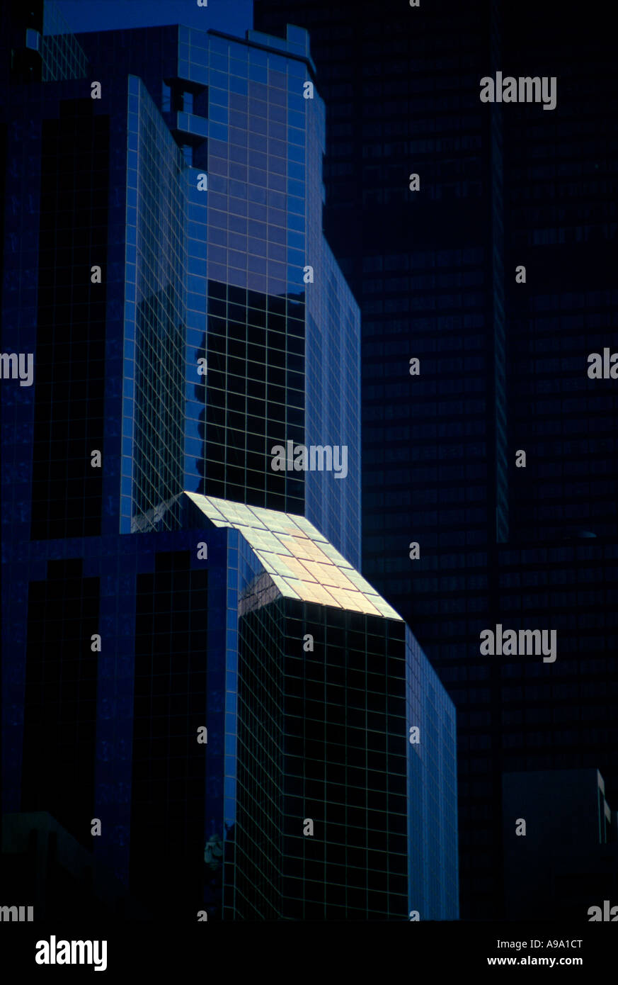 1 SOUTH WACKER DRIVE (©MURPHY/JAHN 1982) DOWNTOWN CHICAGO ILLINOIS USA ...