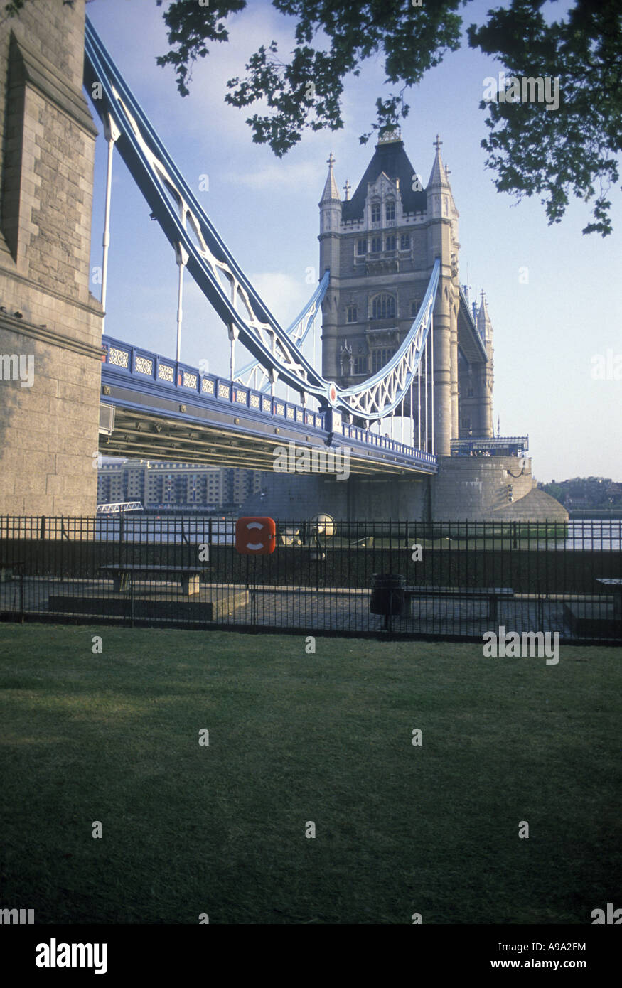 TOWER BRIDGE (©HORACE JONES & JOHN WOLFE BARRY 1894) RIVERWALK ...