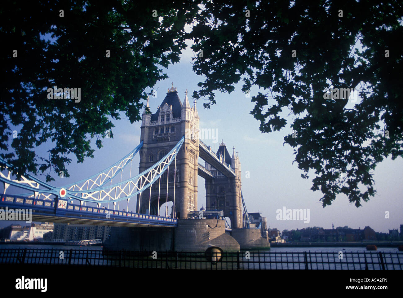 TOWER BRIDGE (©HORACE JONES & JOHN WOLFE BARRY 1894) RIVERWALK ...