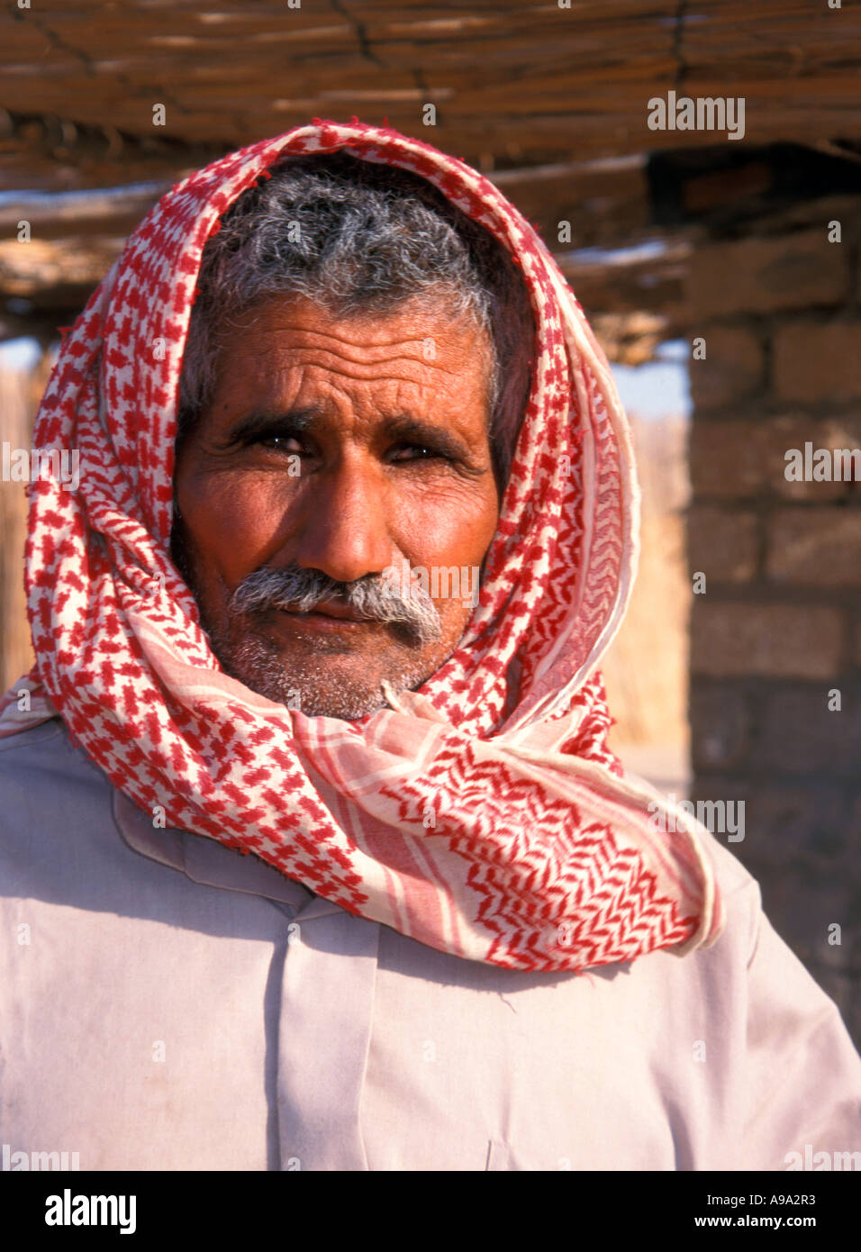 Nomad man dressed hi-res stock photography and images - Alamy