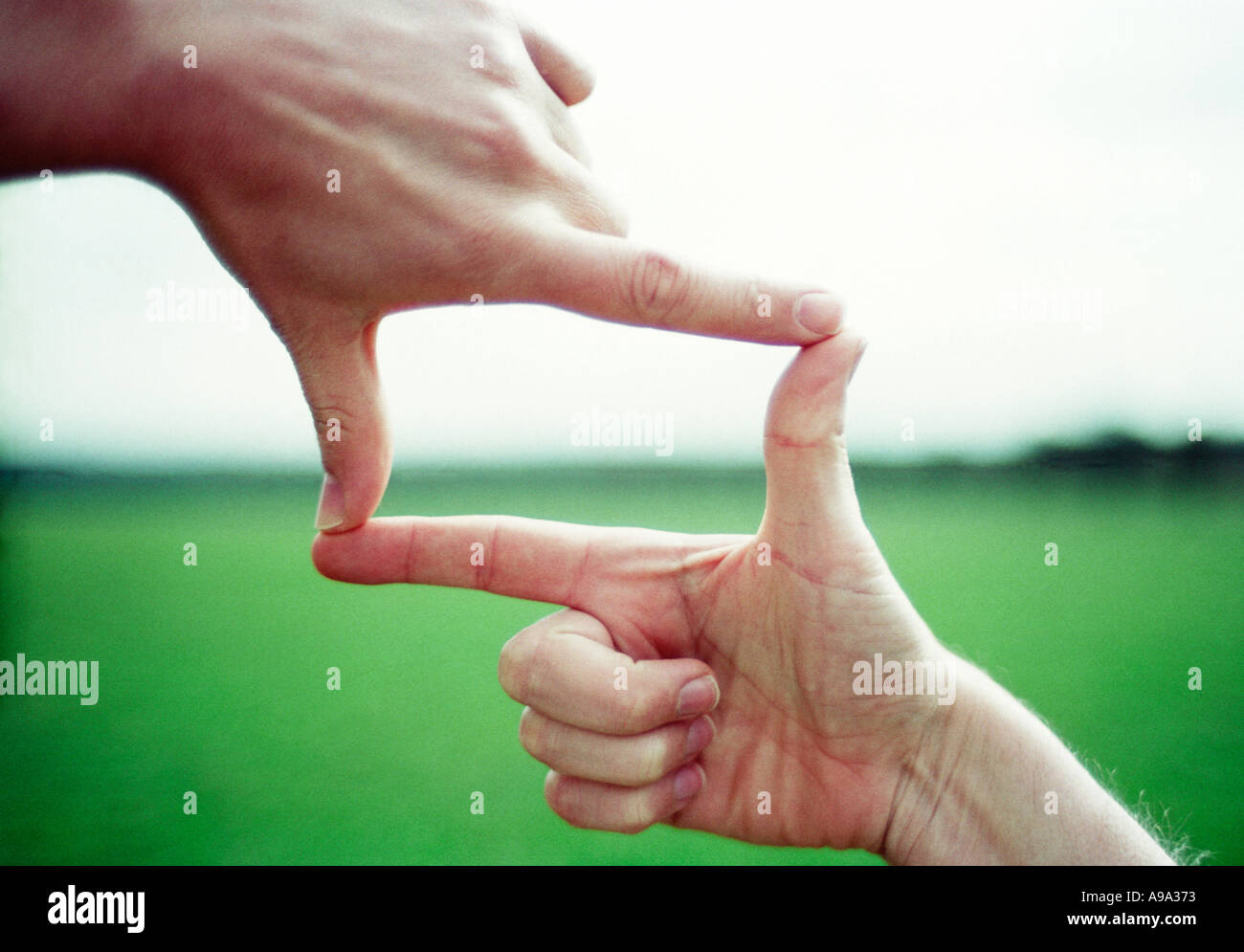 Framing hands hi-res stock photography and images - Alamy