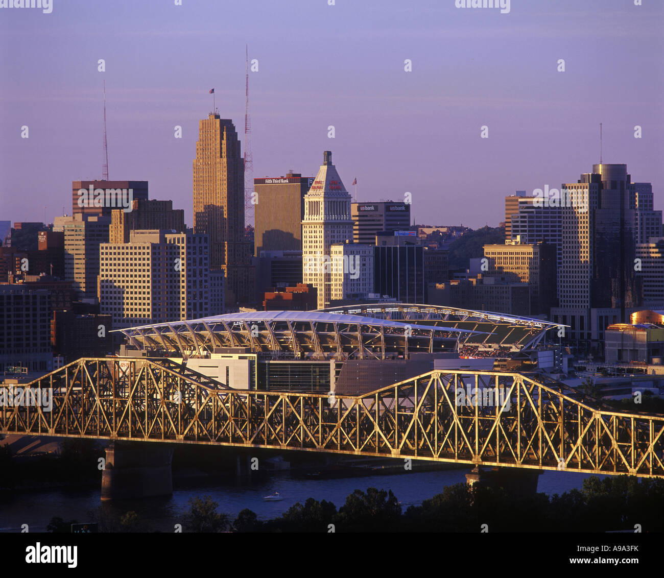 OHIO RIVER BRIDGES DOWNTOWN SKYLINE CINCINNATI OHIO USA Stock Photo - Alamy