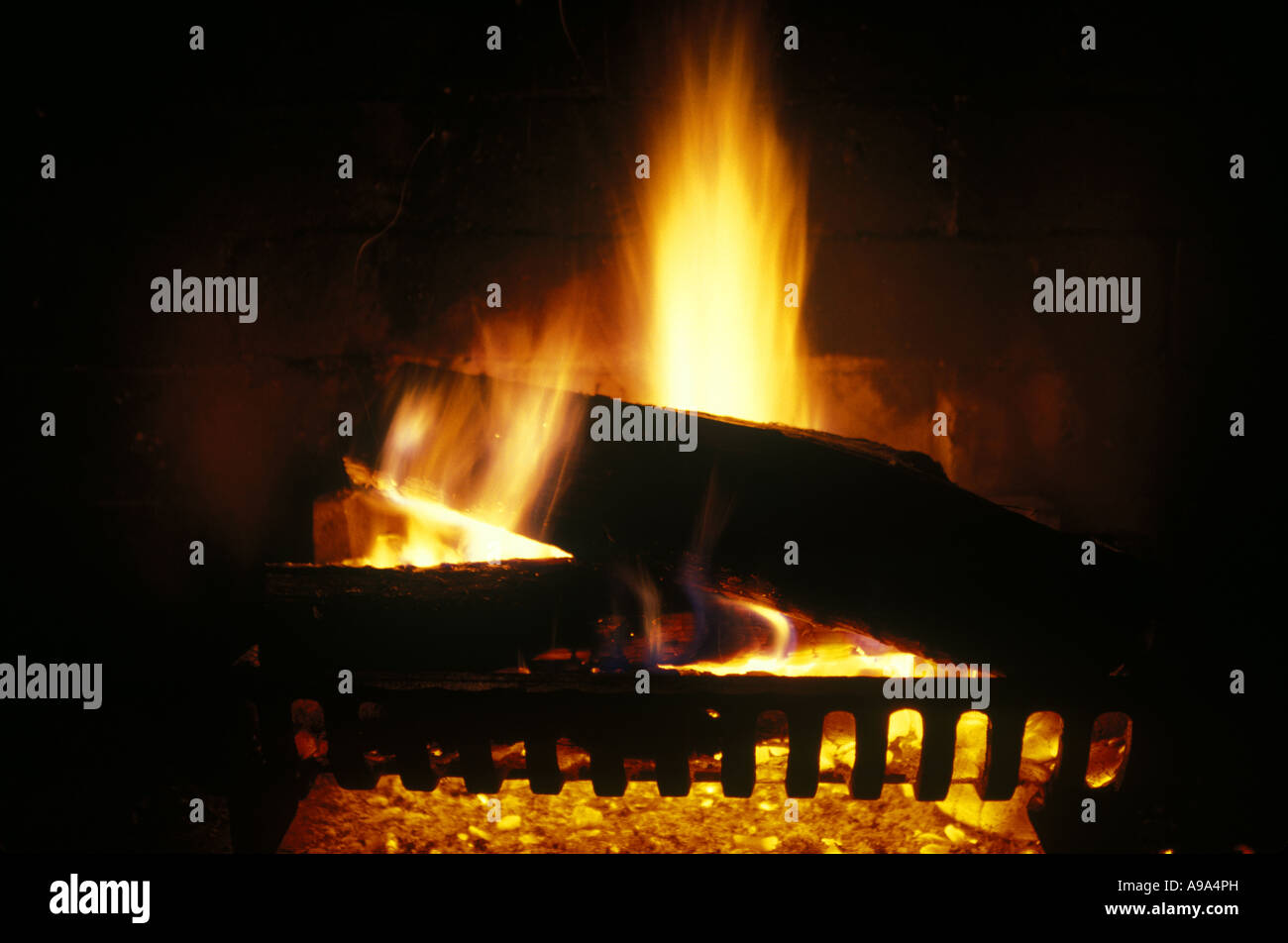 FLAMES IN WOOD BURNING FIREPLACE Stock Photo - Alamy