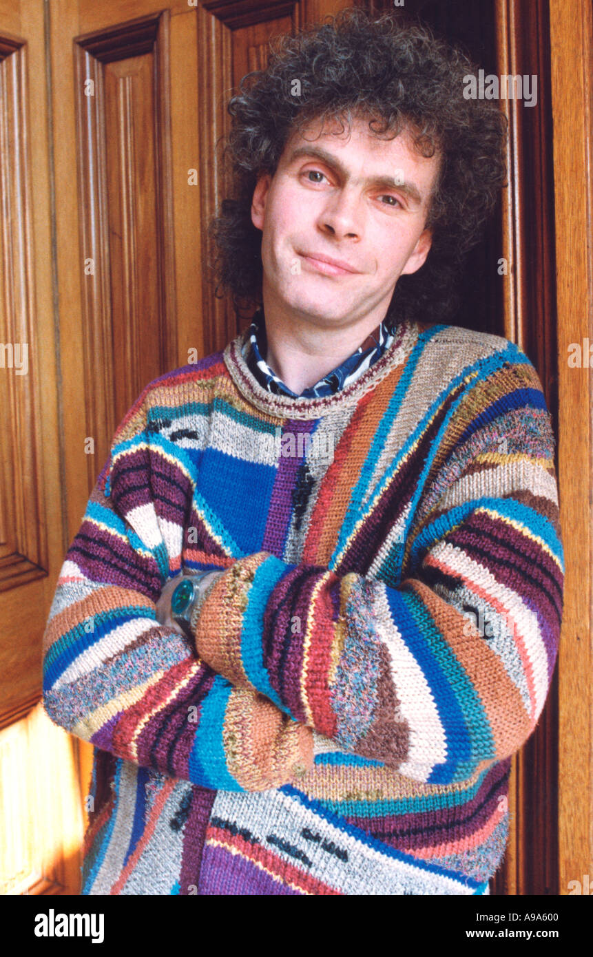 Simon rattle hi-res stock photography and images - Alamy