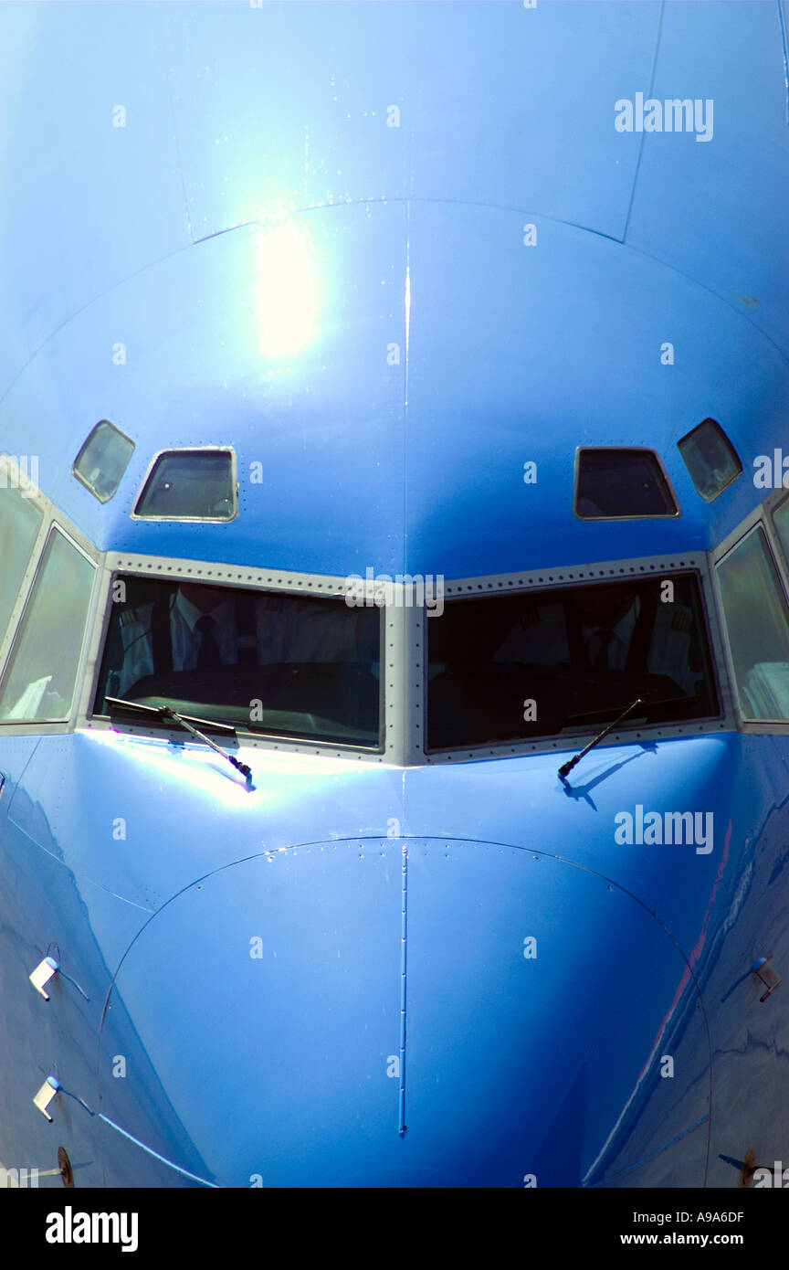 737 cockpit detail hi-res stock photography and images - Alamy