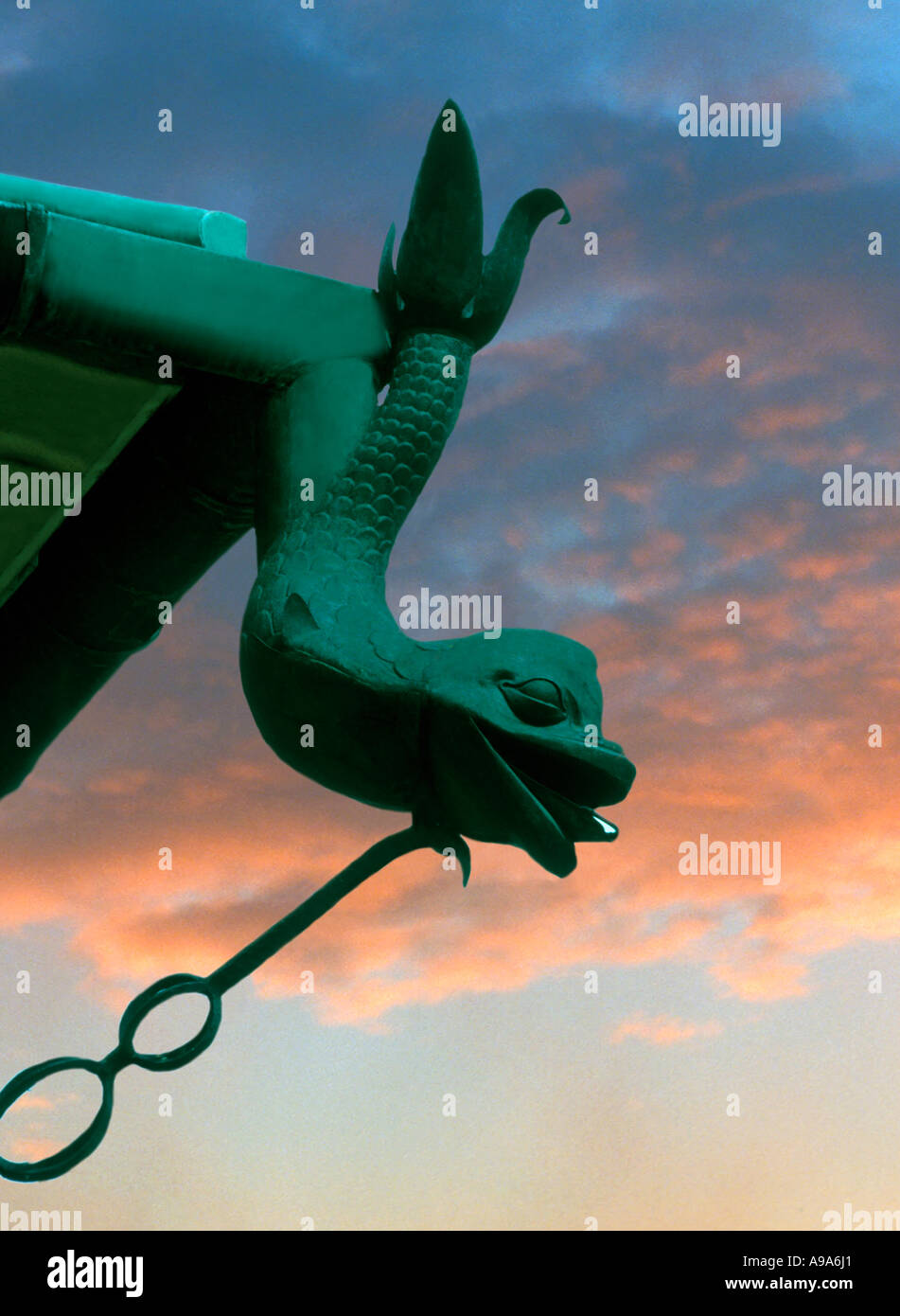 Fish gutter hi-res stock photography and images - Alamy