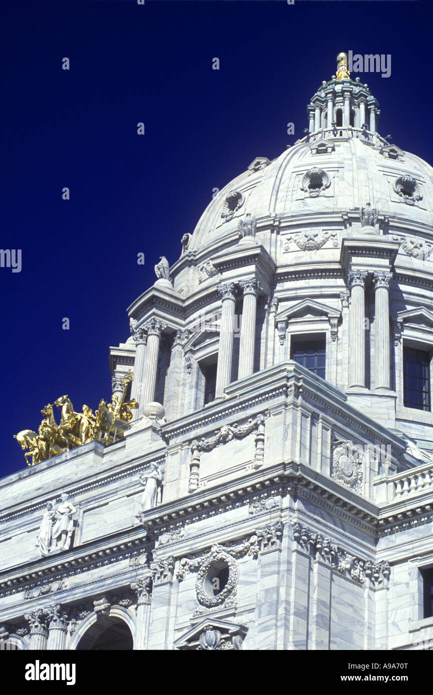 STATE CAPITOL BUILDING (©CASS GILBERT 1905) SAINT PAUL MINNESOTA USA ...