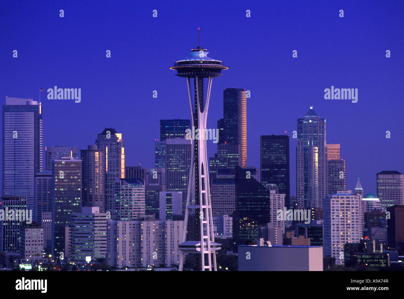 SPACE NEEDLE DOWNTOWN SKYLINE SEATTLE WASHINGTON USA Stock Photo - Alamy