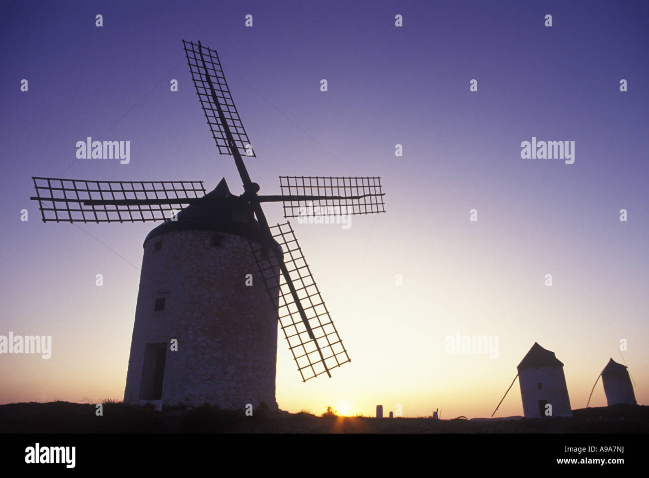 WINDMILLS CERRO CALDERICO CONSUEGRA LA MANCHA SPAIN Stock Photo - Alamy