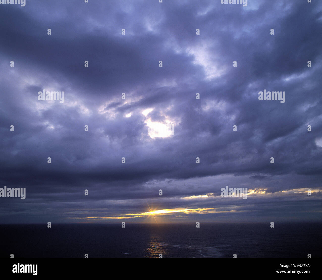 Gleam hi-res stock photography and images - Alamy