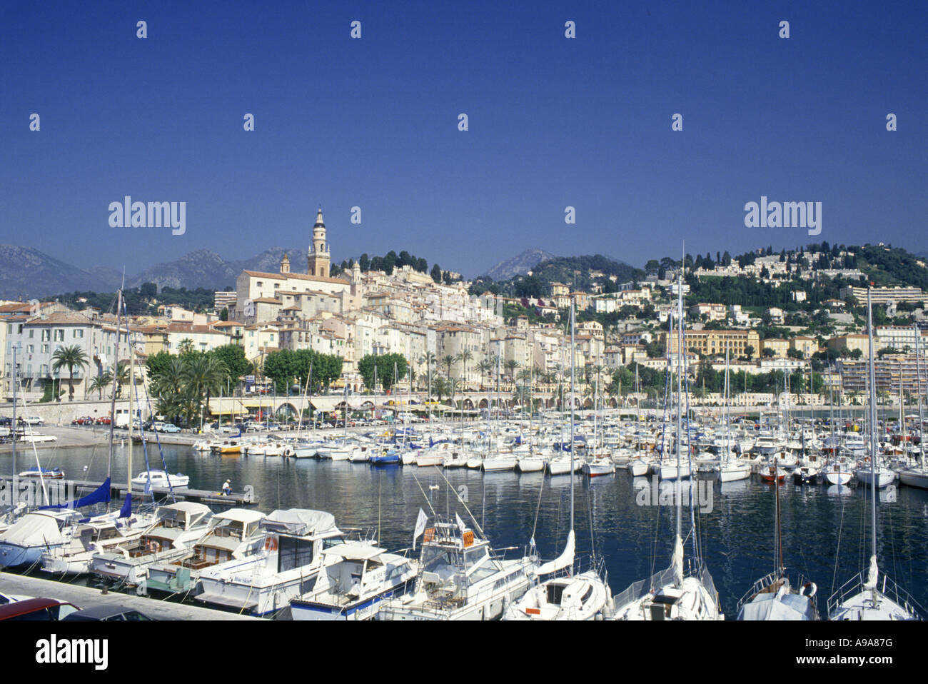 OLD PORT MENTON COTE D AZUR RIVIERA FRANCE Stock Photo - Alamy