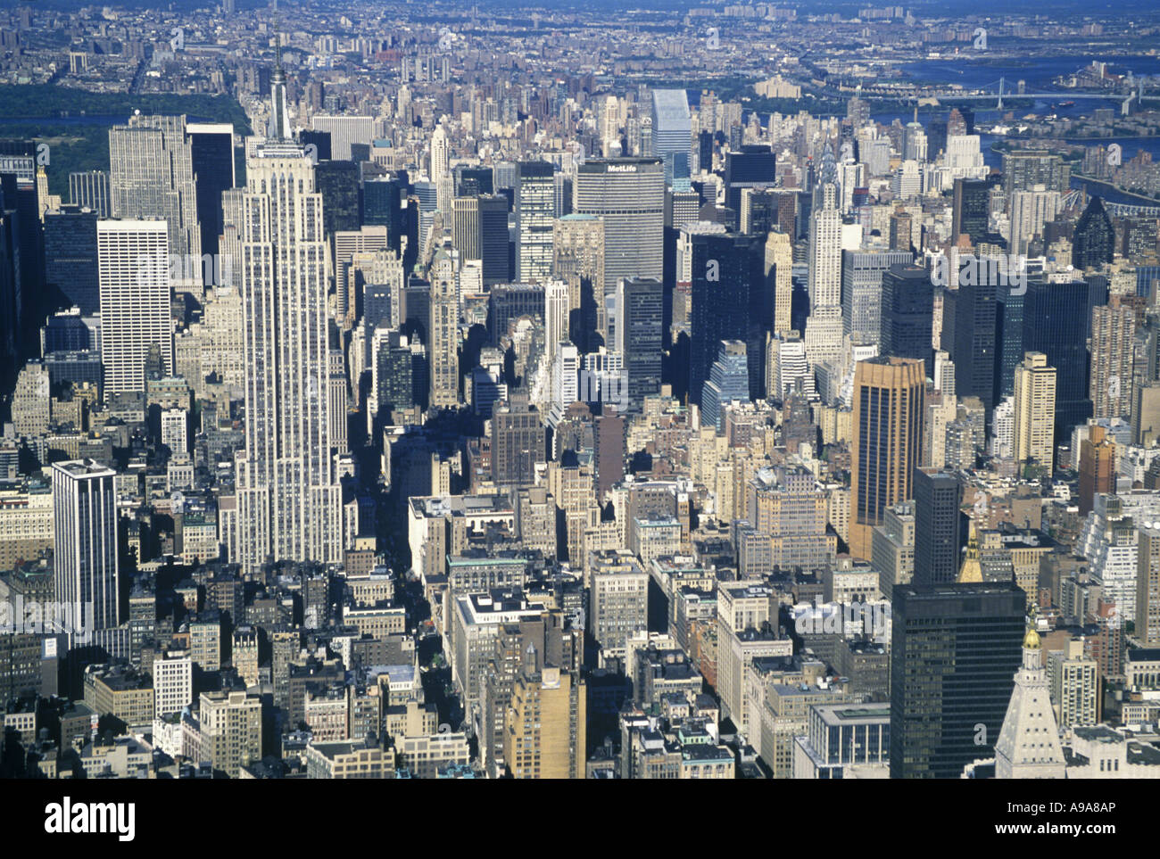 AERIAL OVER MIDTOWN SKYLINE MANHATTAN NEW YORK CITY USA Stock Photo - Alamy