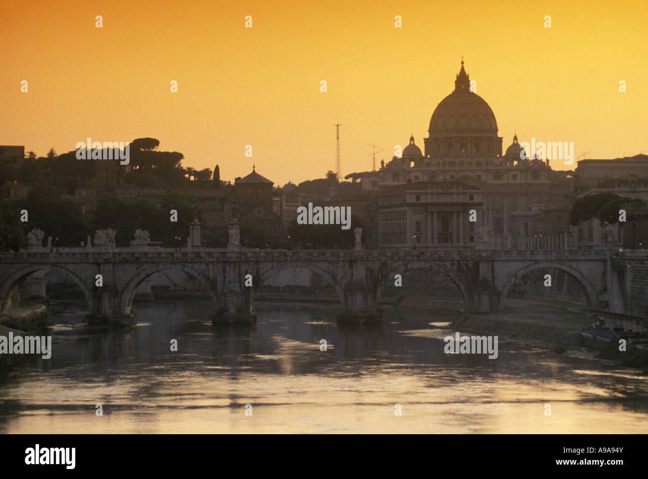 PONTE SANT ANGELO BRIDGE VATICAN CITY RIVER TIBER ROME ITALY Stock ...