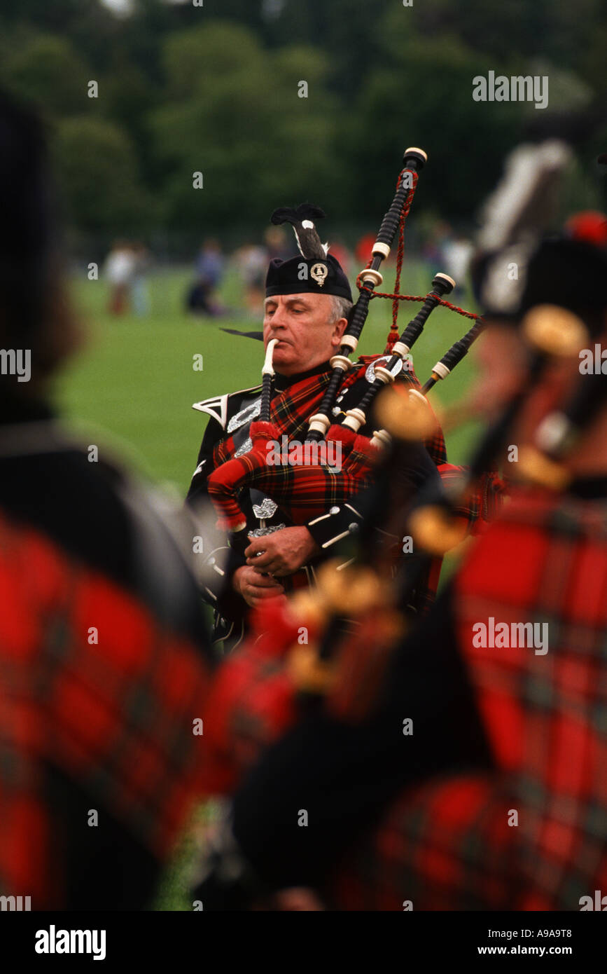 scotland musician bag pipe player Stock Photo - Alamy