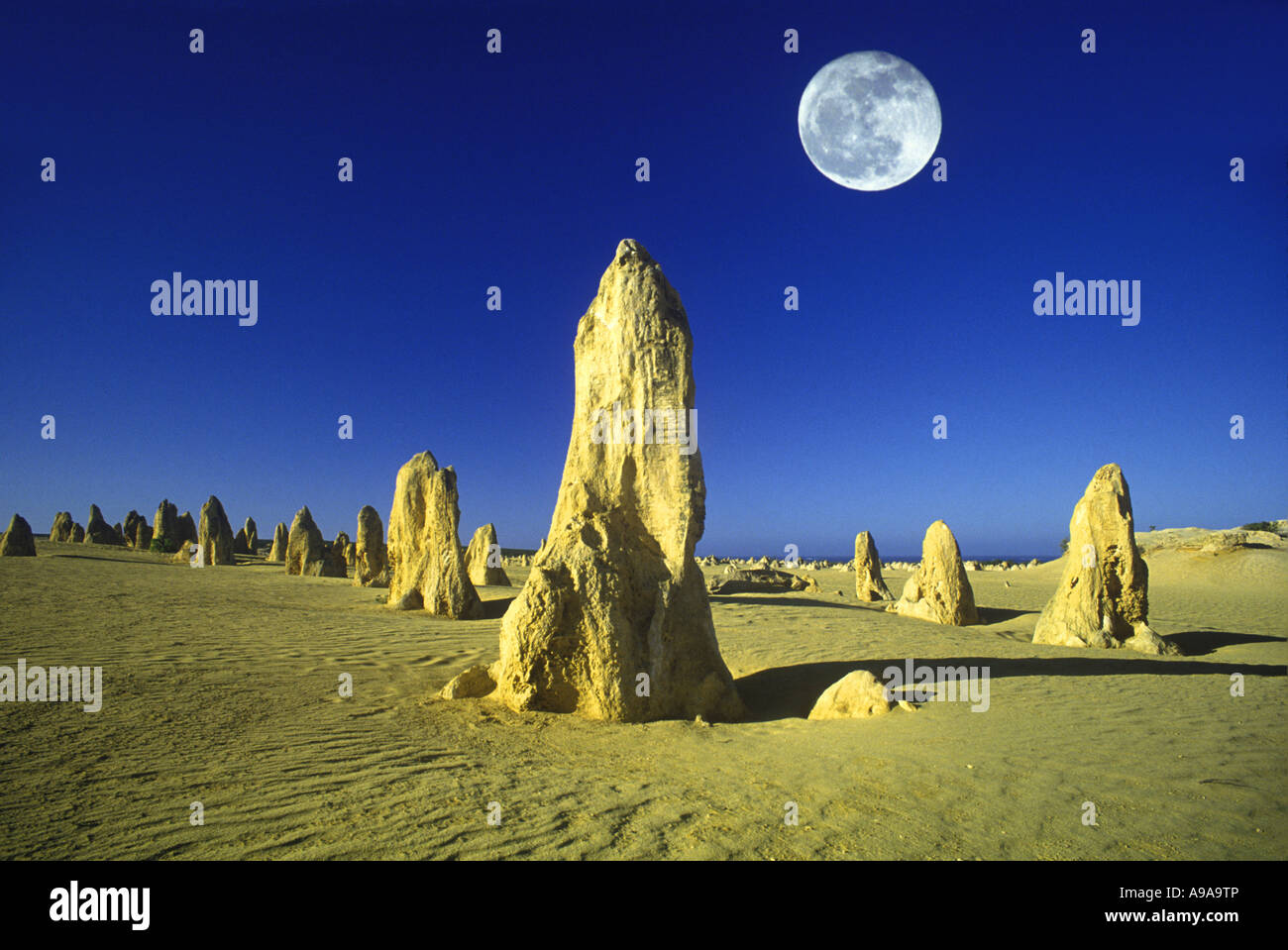 PINNACLES NAMBUNG NATIONAL PARK WESTERN AUSTRALIA AUSTRALIA Stock Photo ...