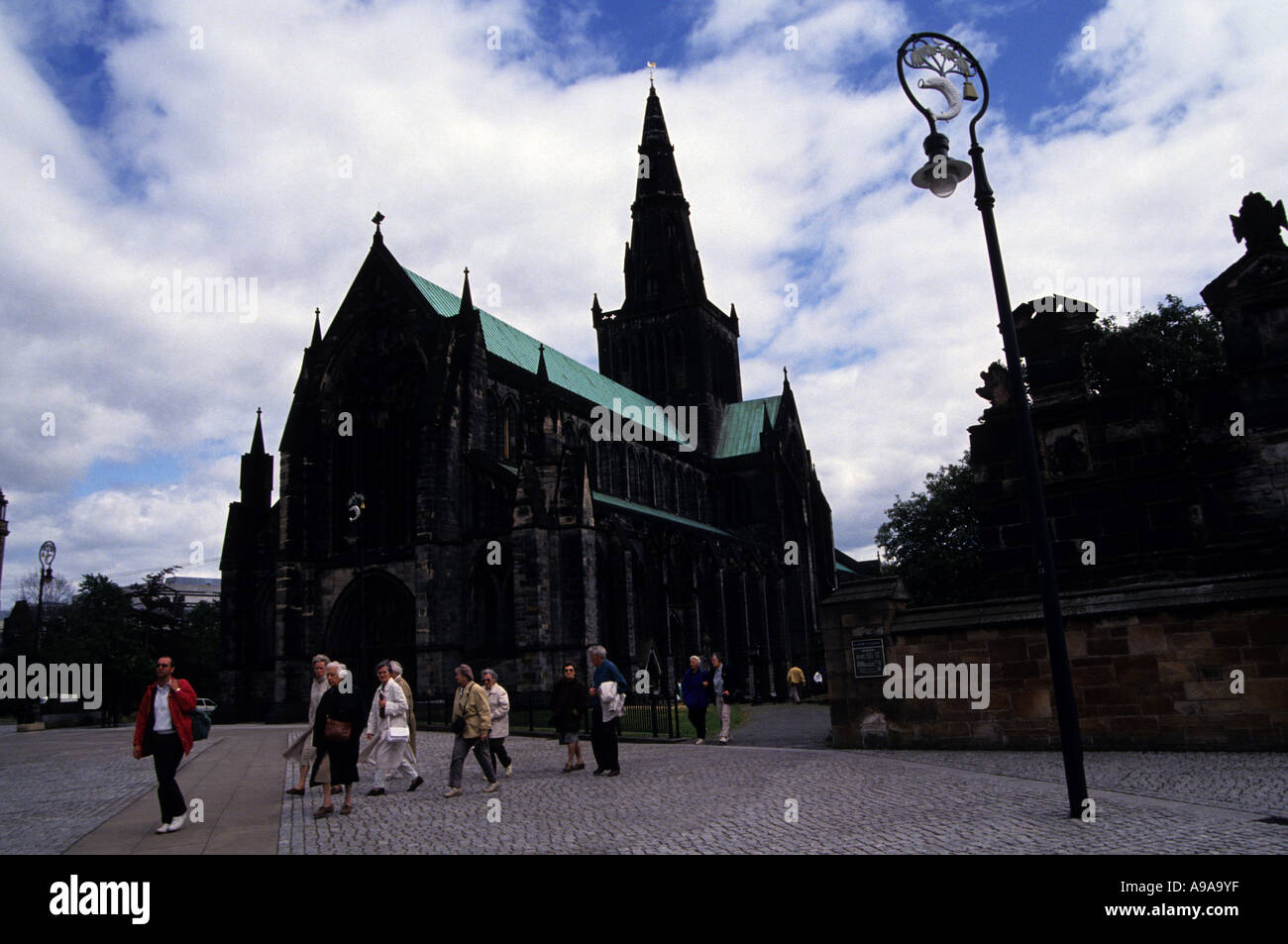 Church goers hi-res stock photography and images - Alamy