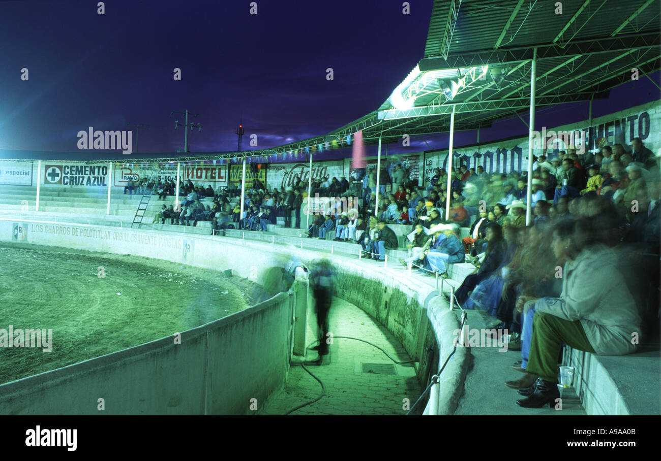 Matador stance hi-res stock photography and images - Alamy