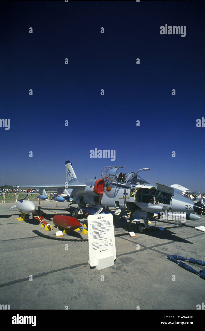 MILITARY FIGHTER AIRCRAFT WEAPONS SHOW SANTIAGO CHILE Stock Photo - Alamy