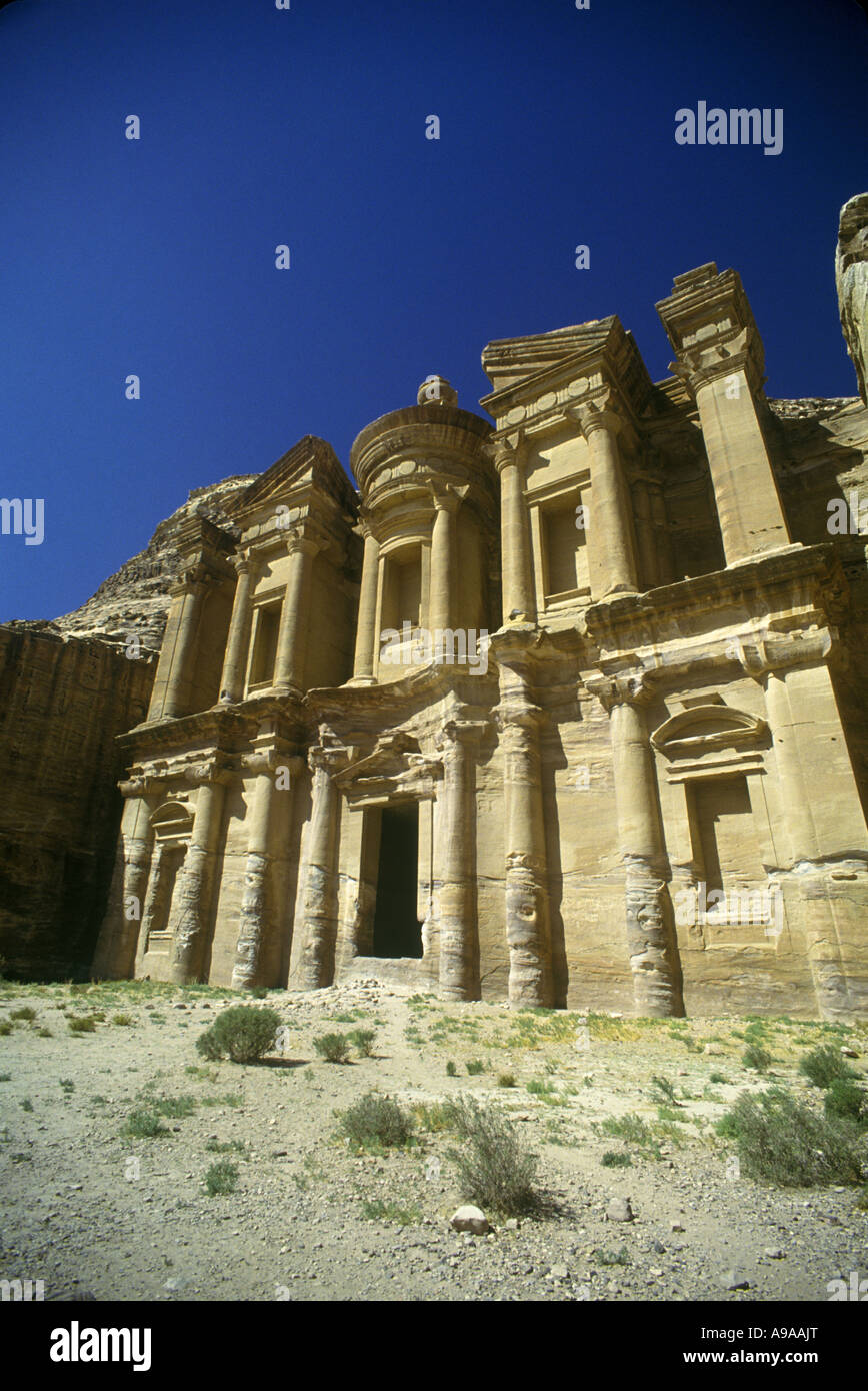 AL DEIR MONASTERY PETRA RUINS JORDAN Stock Photo - Alamy