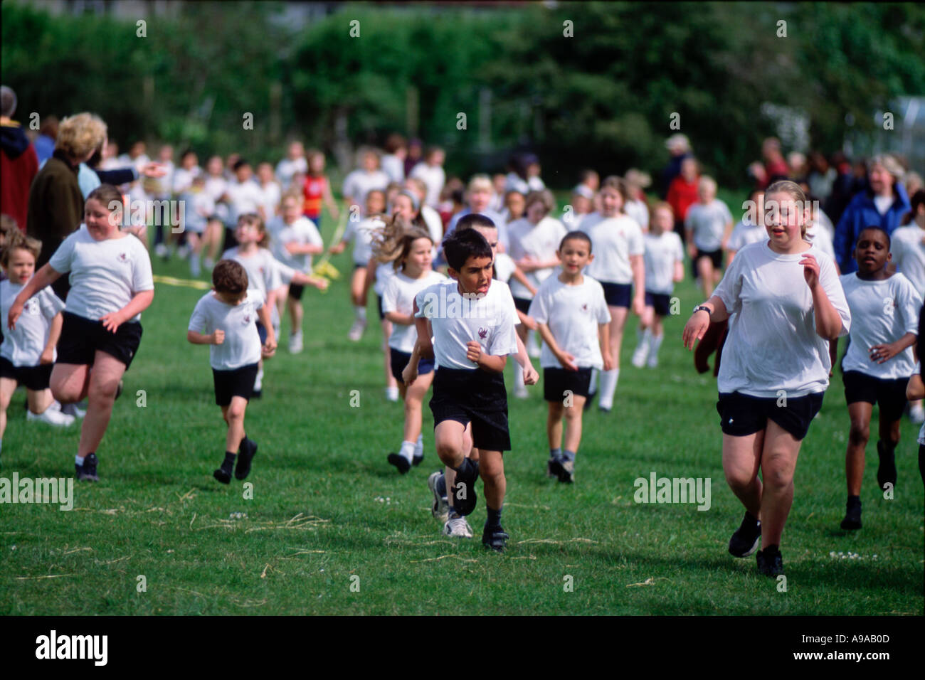 Primary school sports day hi-res stock photography and images - Alamy
